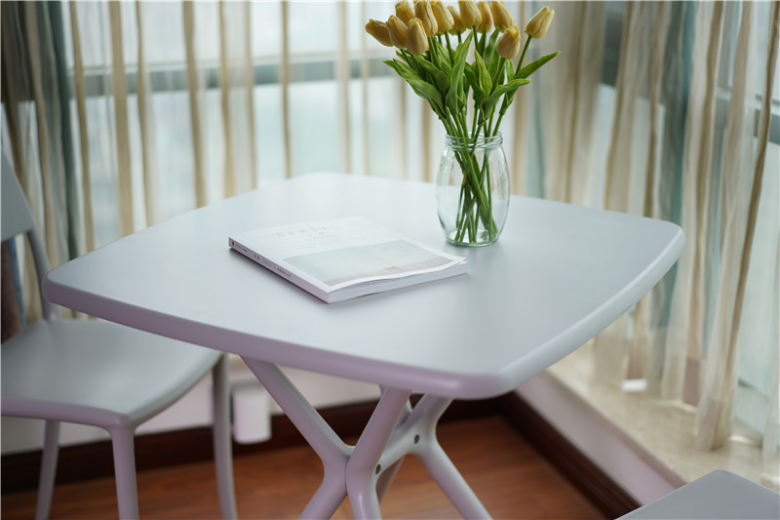 Top 7 Creative Ways to Use a Small Table in Your Home | bzmaka